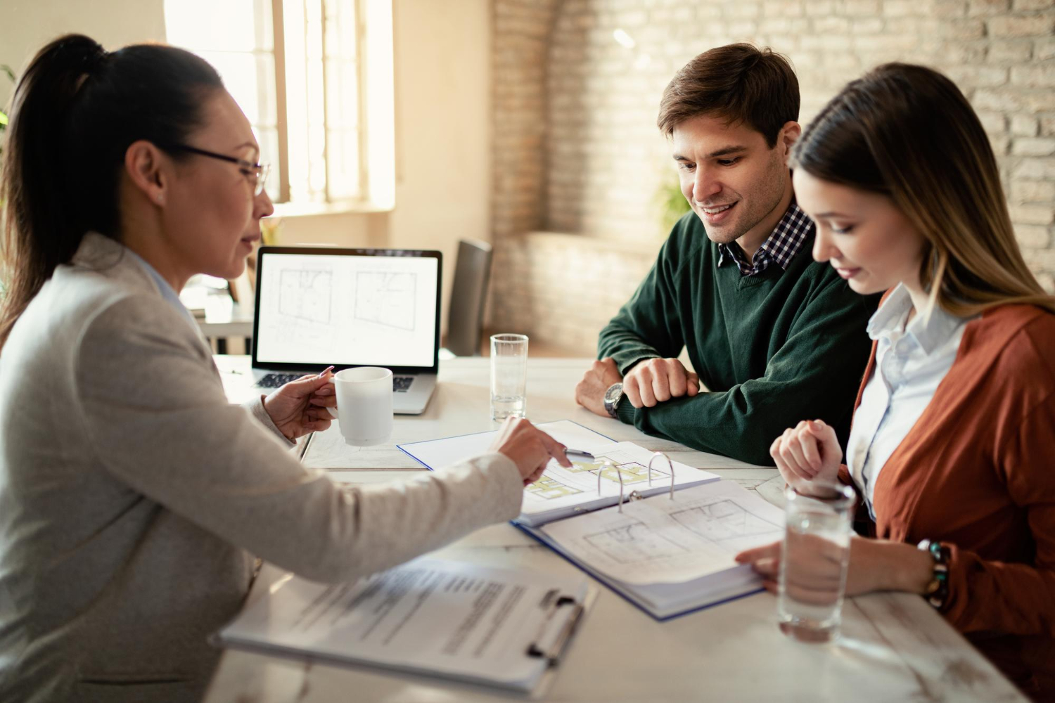 Préstamos entre personas particulares: todo lo que debes saber